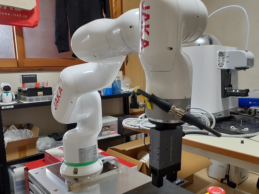 協働ロボット JAKA社製 MiniCoboを導入 - イズミビジョンラボ合同会社